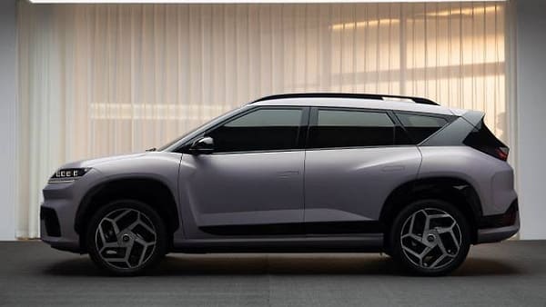 "이래도 모델 Y 사면 바보죠"…722km 달리는 2천만원대 SUV