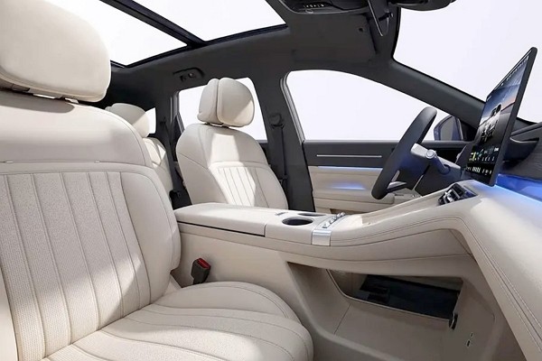 "2500만원이면 가격 파괴 맞네"…한 번에 1500km 달리는 7인승 SUV